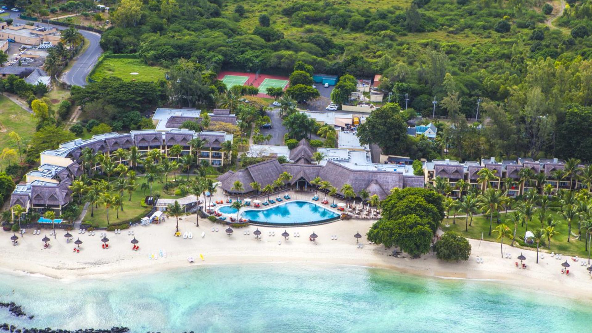 Radisson Blu Azuri – Exclusive Island Getaway